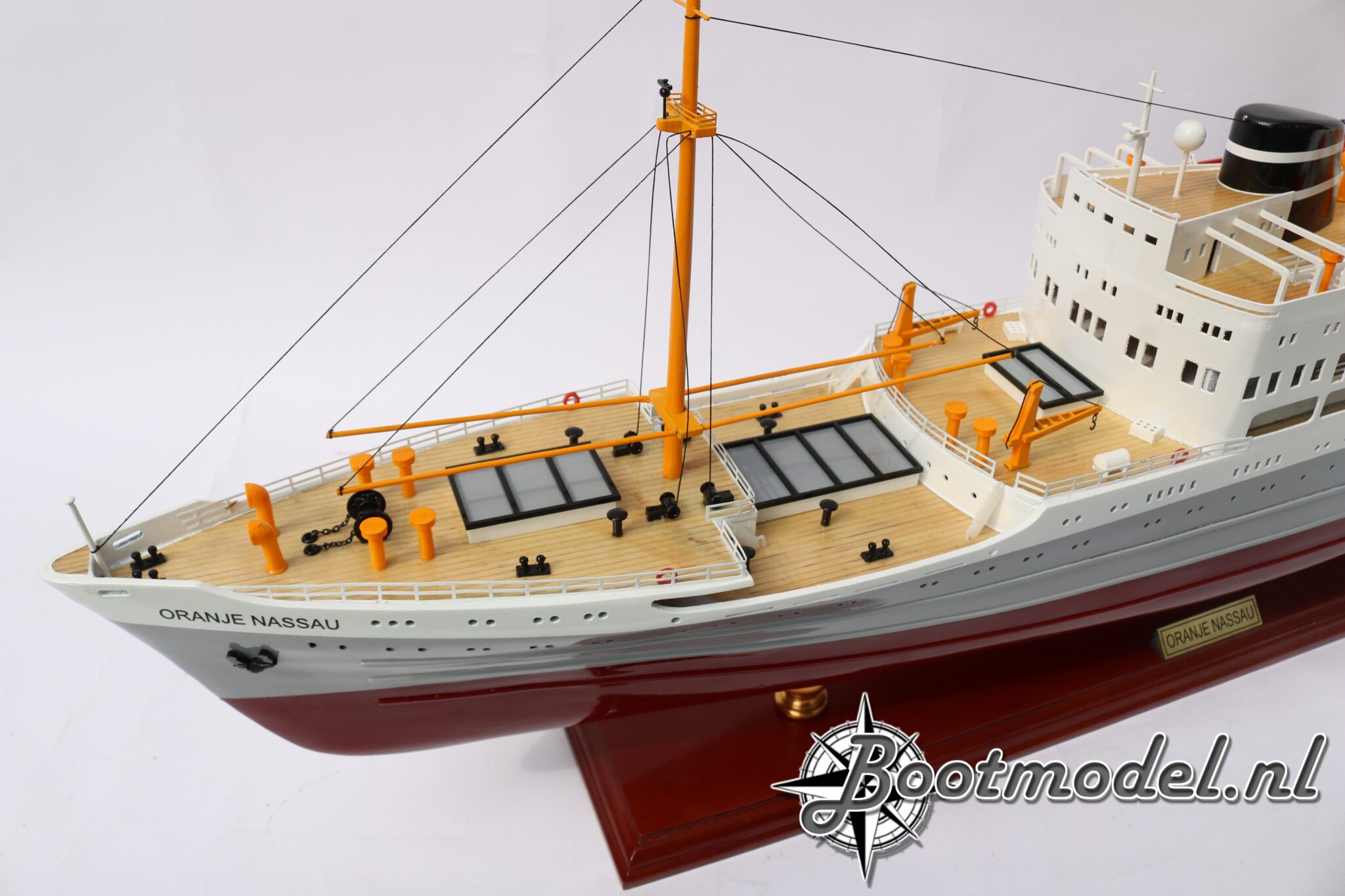 Oranje Nassau scheepsmodel - Bootmodel.nl